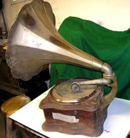 Shenandoah Phonograph Restoration - phonograph restoration, Victrola ...